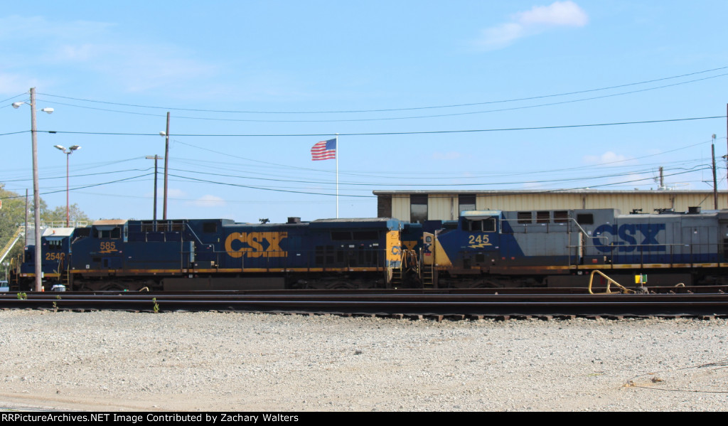 CSX 585 245